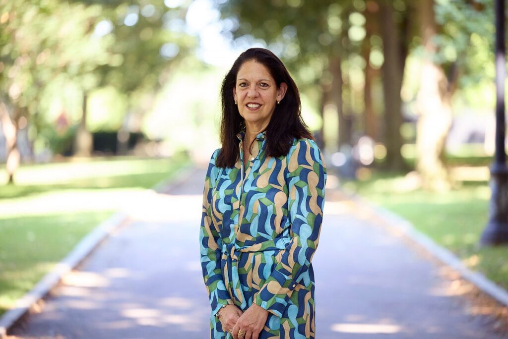 Elizabeth DeLucia starts as vice dean for development and alumni ...