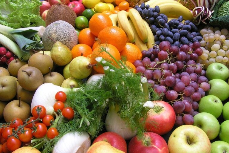 Pesticide exposure from fruits, vegetables could lower male fertility ...