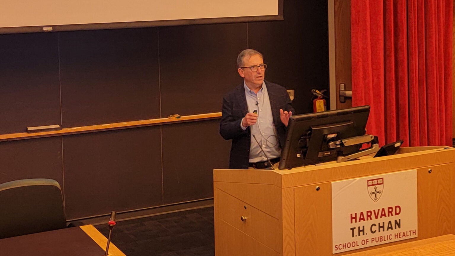 Harnessing AI to model infectious disease epidemics | Harvard T.H. Chan ...