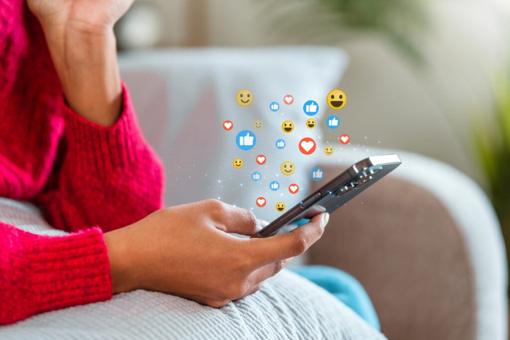 Social media use can be positive for mental health and well-being ...